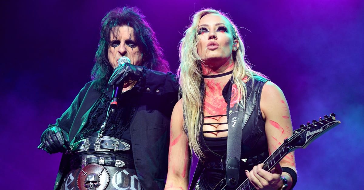 'She's back!': Nita Strauss rejoins Alice Cooper's band - Metal Edge ... 'She's back!': Nita Strauss rejoins Alice Cooper's band - Metal Edge ...