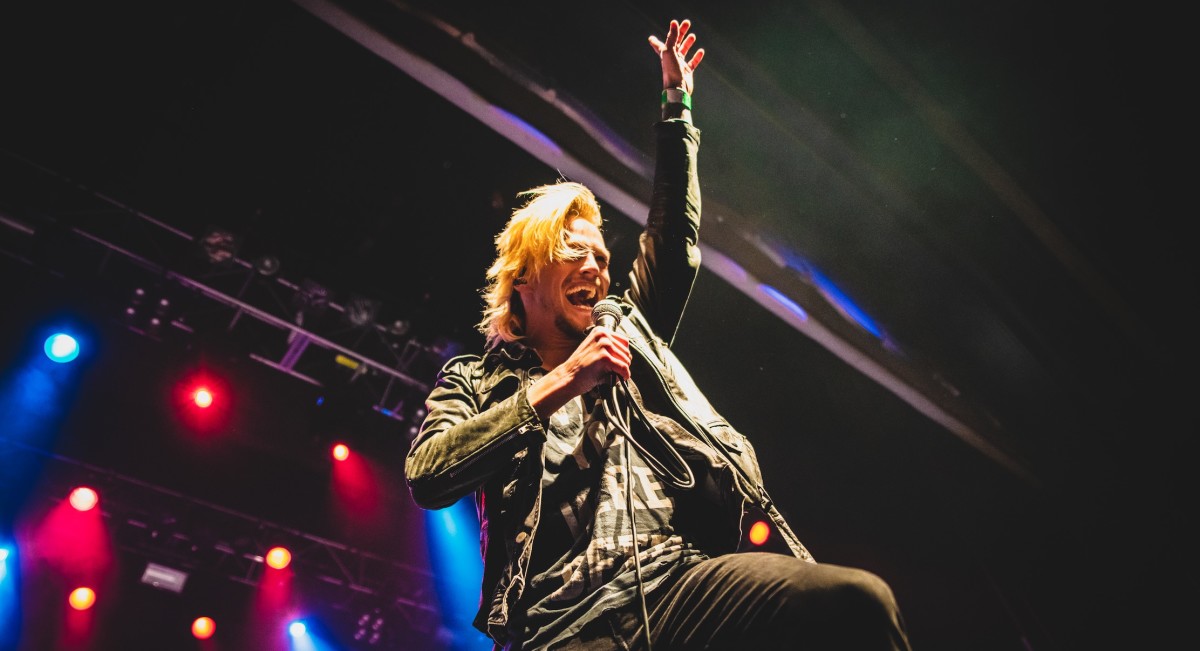 Skid Row splits with ZP Theart, announce new singer - Metal Edge Magazine