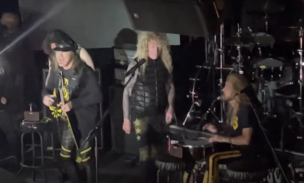 Watch Stryper perform with battery-powered practice amps after Whisky a ... Watch Stryper perform with battery-powered practice amps after Whisky a ...